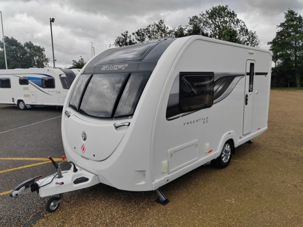 Used Sprite FREESTYLE S2 2019 2 BERTH END WASHROOM CARAVAN WITH FITTED ...